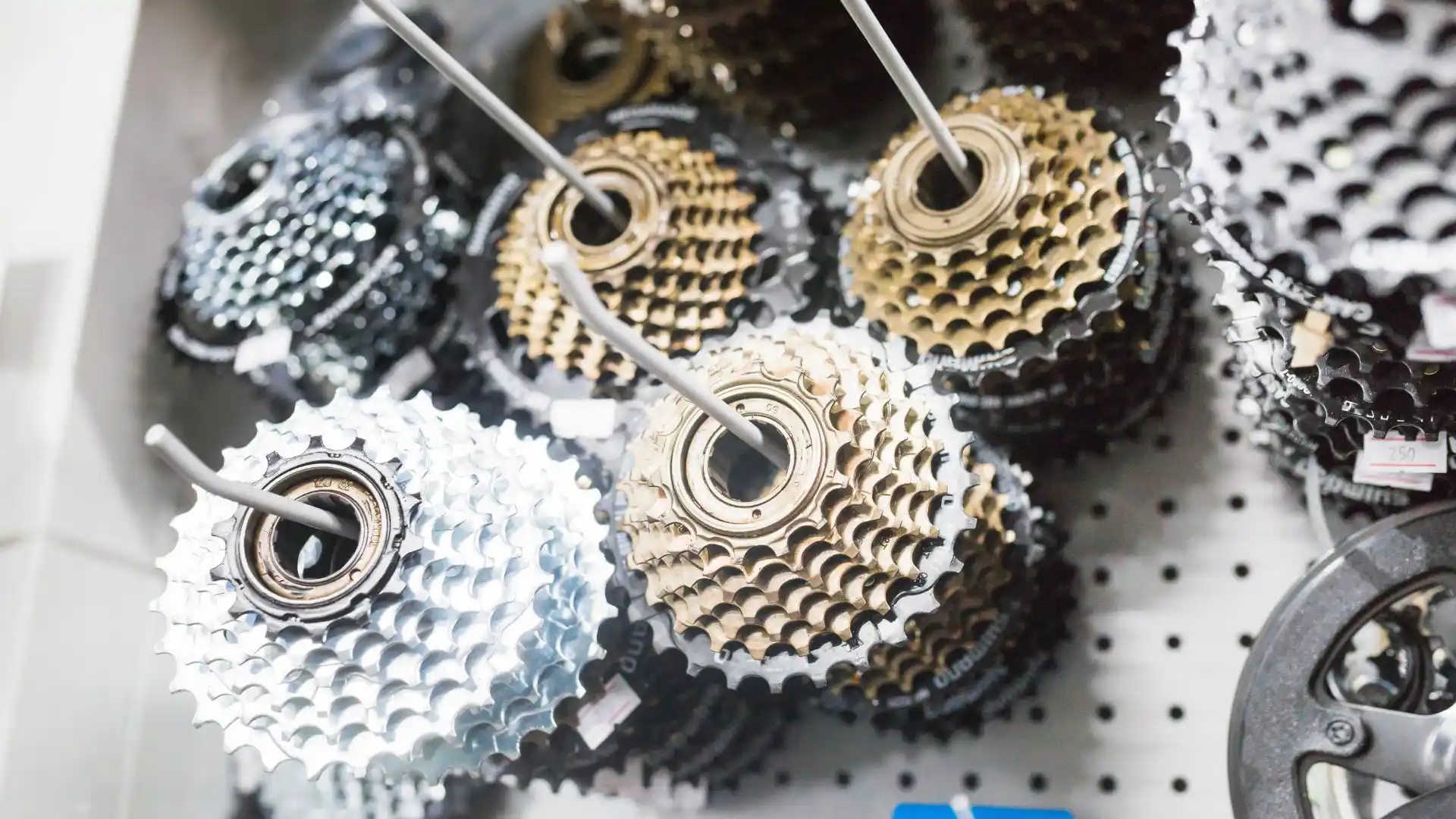 Produksi Sparepart Custom - Metal Manufakturing Indonesia